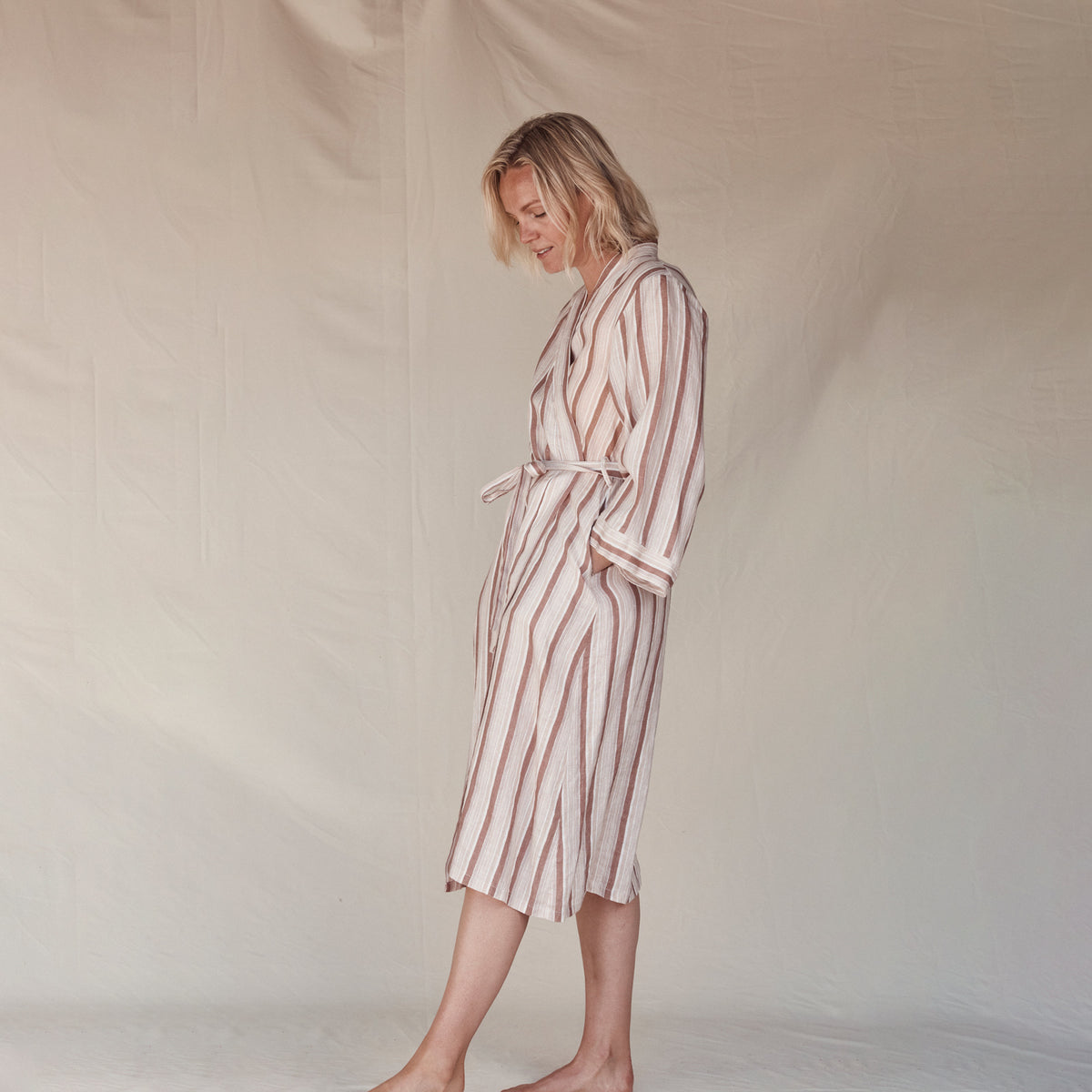 Variegated Stripe 100% Linen Robe | Banabae